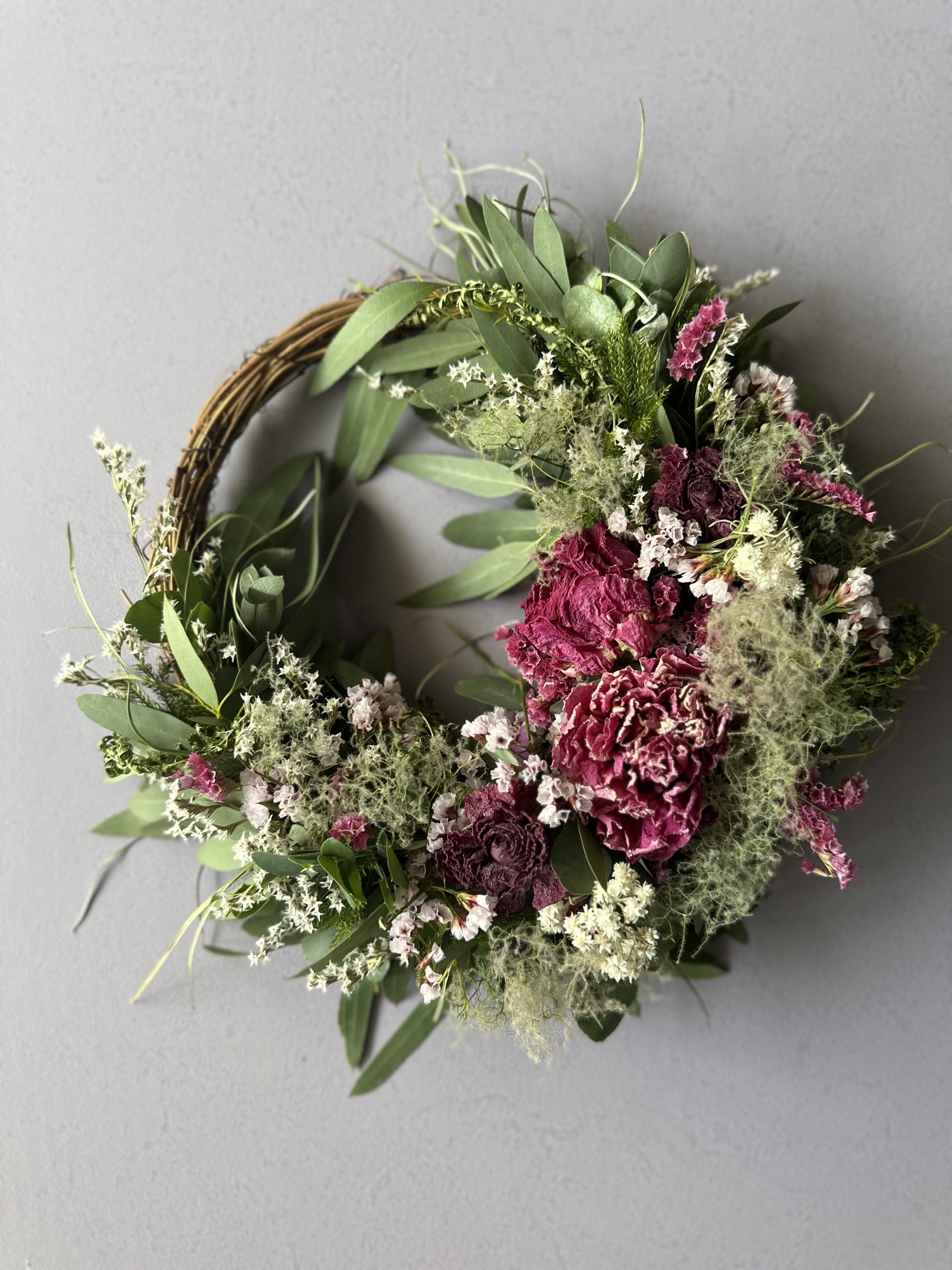 Craft Morning スモークツリーと芍薬のボタニカルリース Smoke tree wreath – Artbar Tokyo ...